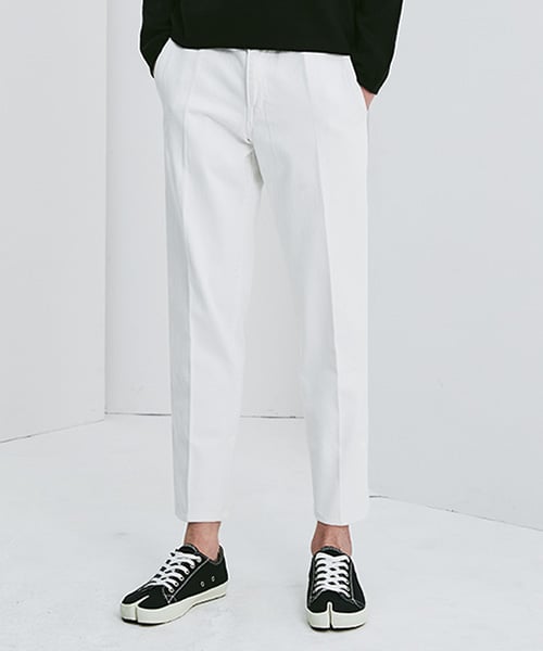 MUSINSA | LEIRE Minimal Denim Crop Slacks [Off White]