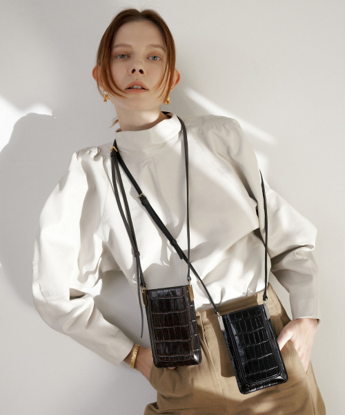 MUSINSA | DEMAKER Leve phone case bag (3color)