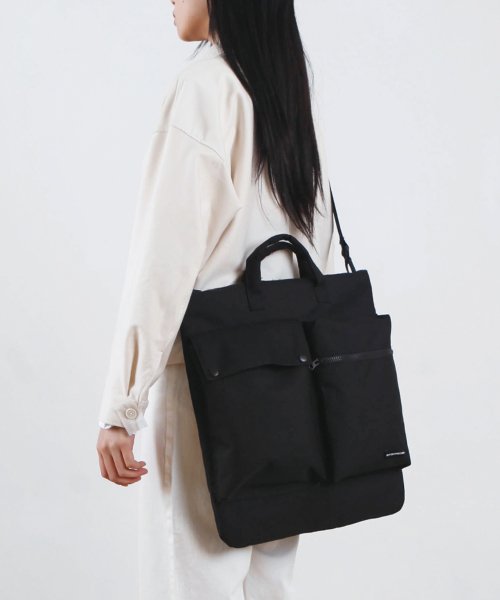 MUSINSA | BUTDEEP Crazy Pattern Helmet Bag-Black