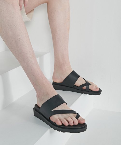 MUSINSA | BSQT BY CLASSY S212 Ostend Flip Flops Mono Black