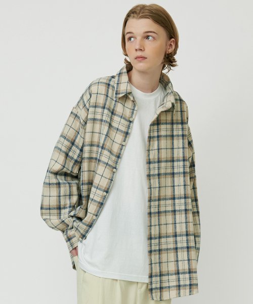 MUSINSA | GLW (Raised Fabric) Essential Classic Overfit Check Shirt Beige