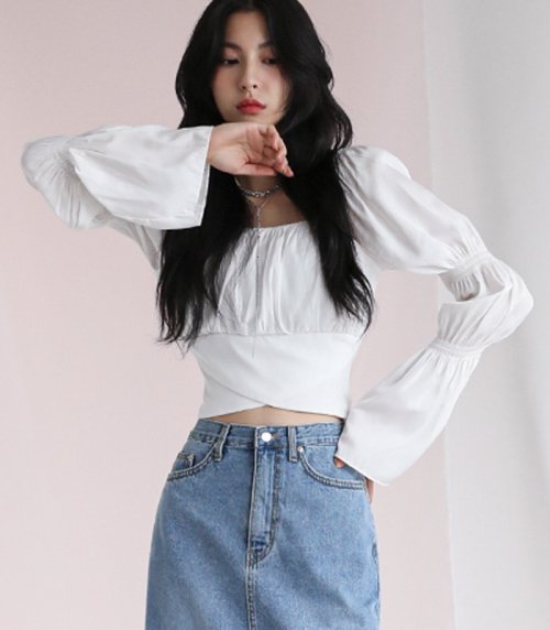 MUSINSA | AVANDRESS BACK RIBBON SQUARE NECK BLOUSE WHITE