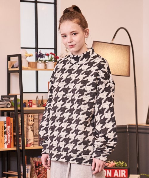 MUSINSA | AWESOME STUDIO [Napping] Sakariba Overfit Mock Neck Houndstooth