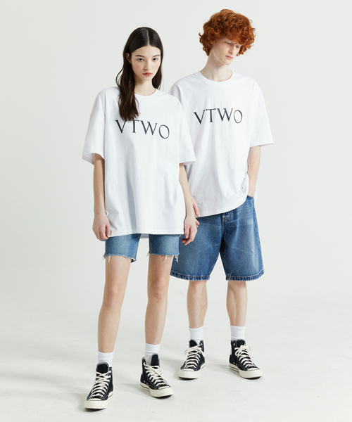 MUSINSA | VTWO OVERSIZED LOGO HALF SLEEVE T-SHIRT_WHITE