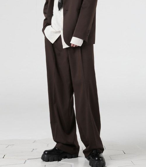 MUSINSA | AVANDRESS Modern onetuck wide Slacks BROWN