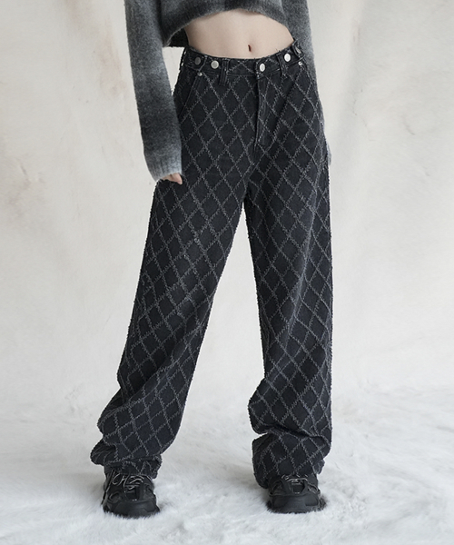 MUSINSA | AVANDRESS Quilting Wide Pants BLACK