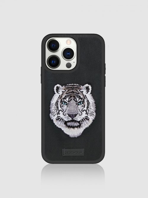 MUSINSA | DESIGNSKIN iPhone 14/Pro/Plus/Pro Max Premium Embroidery ...