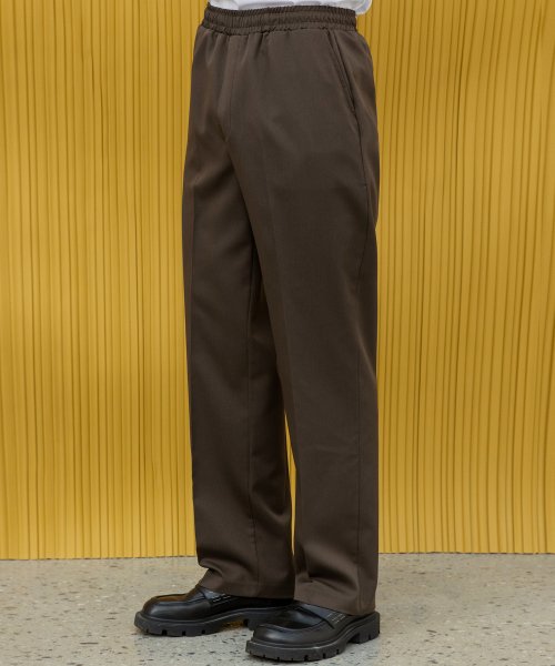 MUSINSA | SIGNATURE Unisex Wide Elasticated Slacks [Brown]