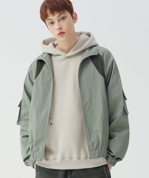 MUSINSA | TRILLION Curved Panel Zip-up Windbreaker (KHAKI)