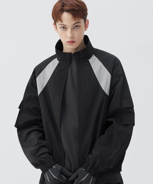 MUSINSA | TRILLION Curved Panel Zip-up Windbreaker (BLACK)