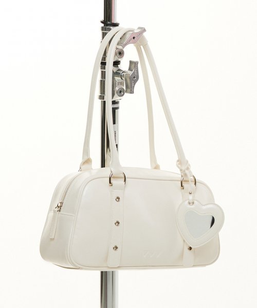 MUSINSA | VVV Heart mirror buckle shoulder bag _ Ivory