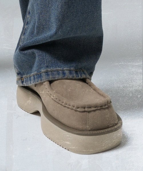 MUSINSA | WE THE ROAD WTRD1602-1 Mars Volume Squareto 2-Hole Wallaby ...