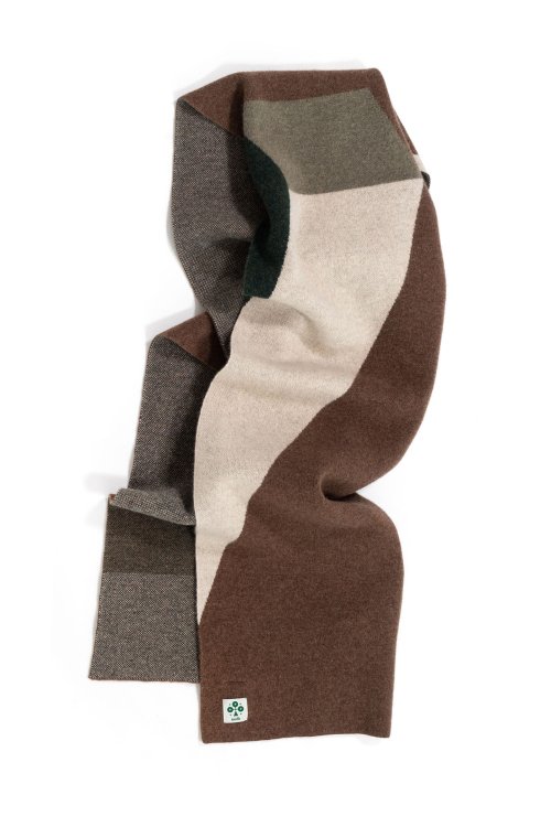 MUSINSA | IOEDLE Apartment Muffler - Brown