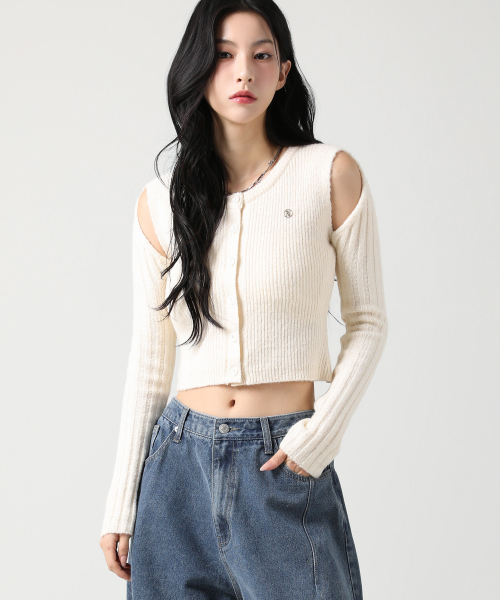 어반드레스(AVANDRESS) Irene Shoulder Cutting Round Knit IVORY - 사이즈 & 후기 | 무신사