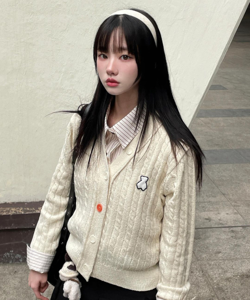 MUSINSA公式 | AQO STUDIO SPACE Ako Bear Cable Cardigan Ivory