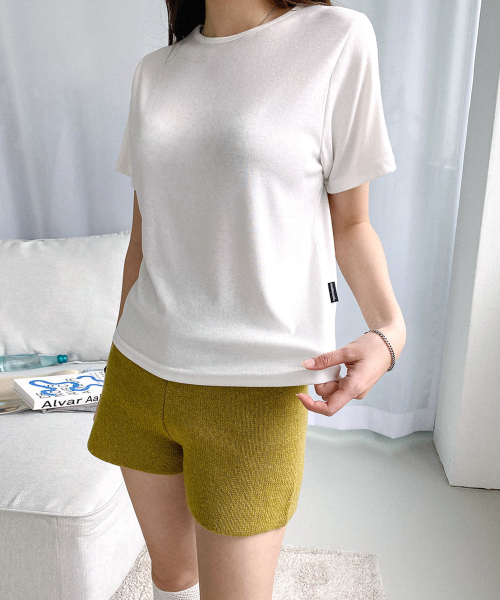 MUSINSA | MUAHMUAH Regular Fit Basic Short-sleeved T-shirt [White]