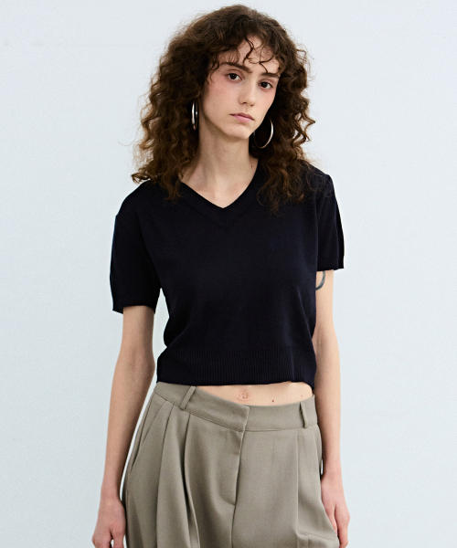MUSINSA | NICK&NICOLE MINIMAL V NECK LOGO KNIT_NAVY
