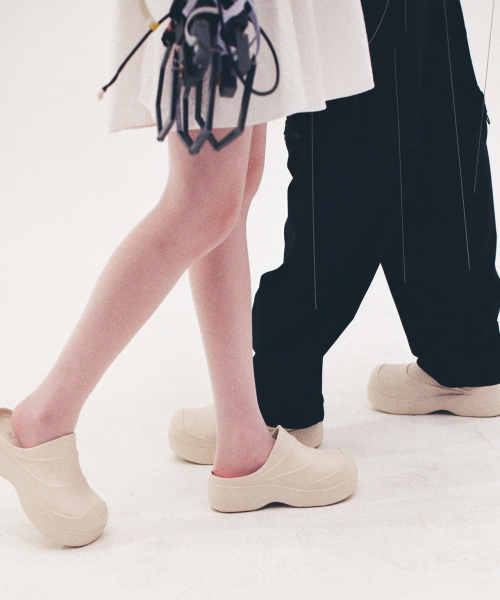 MUSINSA | YASE Formline Clog Ivory