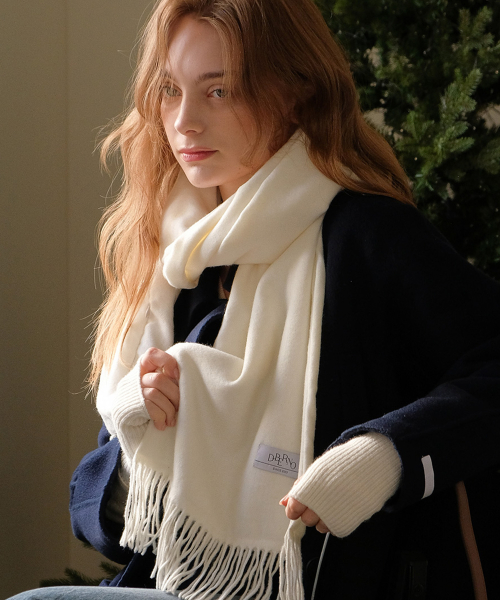 MUSINSA公式 | DBERNO [Auxiliary Battery Included] Diverno Solid Heated Muffler (Ivory)