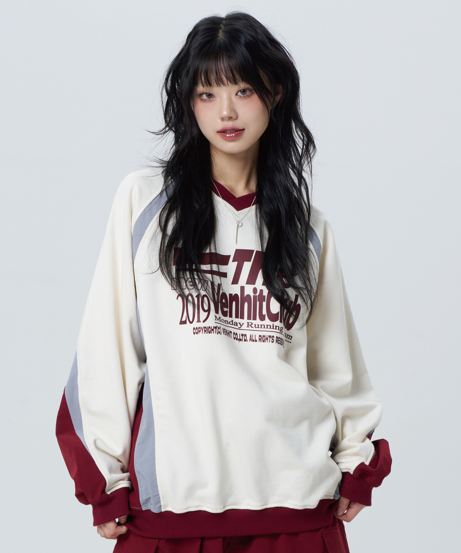 VENHIT MRT 大學T（奶油色） (Creatrip)