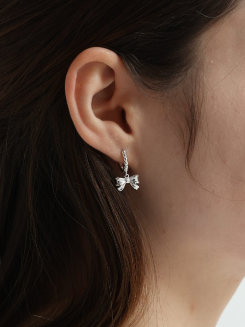 비포문라이즈(BEFORE MOONRISE) Dangle Ribbon Earrings SE219 - Silver - 후기 | 무신사