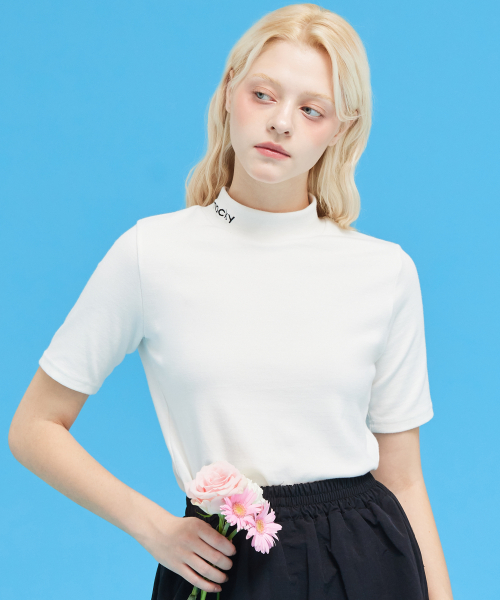 MUSINSA | MACKY Basic Logo Half Neck T-Shirt White