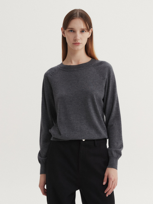 MUSINSA | EAAH ETON ROUND PULLOVER (CHARCOAL)