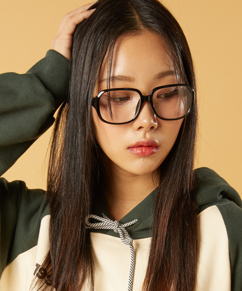 MUSINSA | KOLEAT WOMEN Big Horn Rim Blue Light Blocking Glasses Round Polygonal Glass [GGBK]