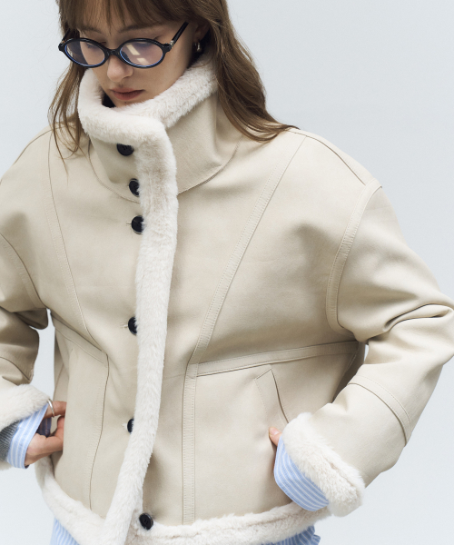 MUSINSA公式 | DOFFSEPT Wide Callar Crop Mustang in Ivory/Ivory