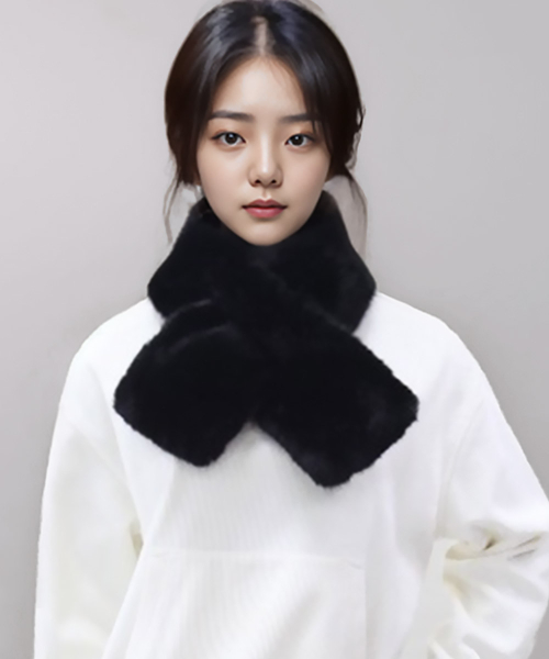 MUSINSA | CHASECULT Women's Mink Fur Muffler-Black