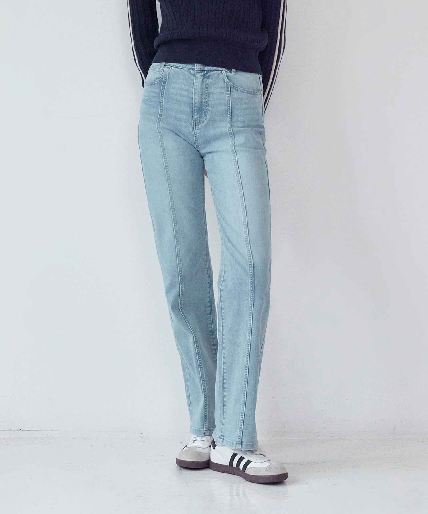 Kirsh Plain 微喇叭牛仔褲 (淺藍色) (Creatrip)