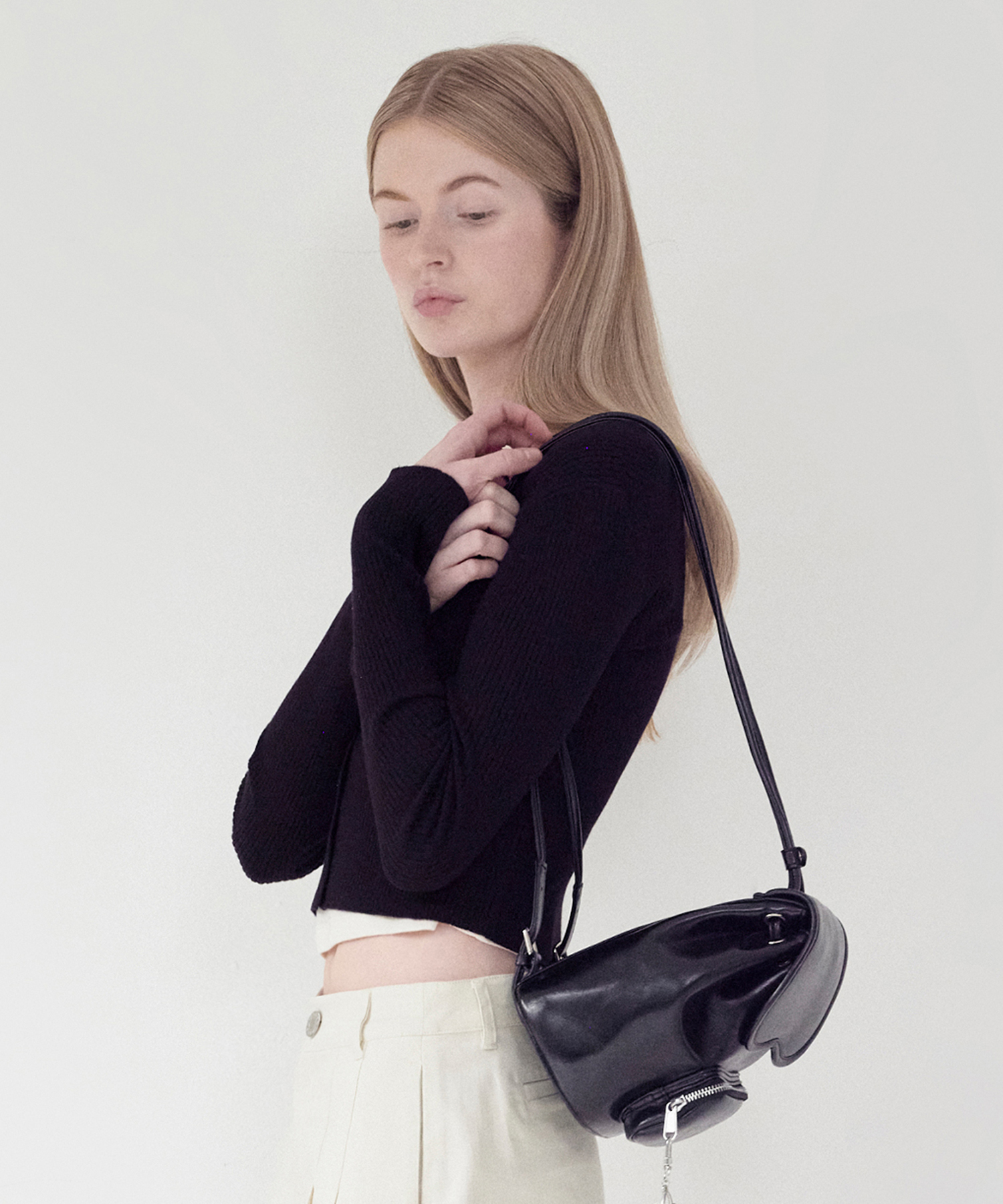 Kirsh Plain V領修身開襟衫 (黑色) (Creatrip)