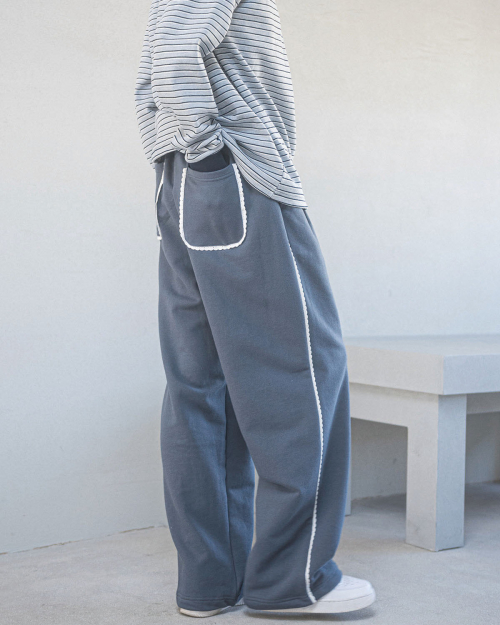 MUSINSA | HAVISM ROSE LACE SWEATPANTS(GREYSH NAVY)