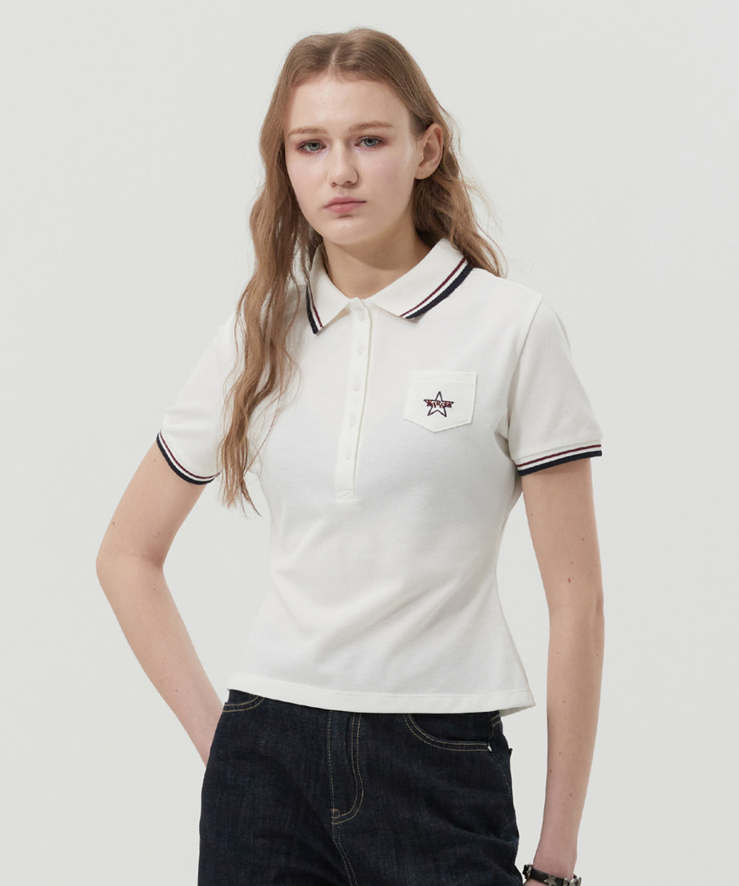 Kirsh 排釦設計修身翻領T恤（象牙白） (Creatrip)