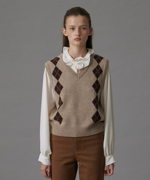 튜드먼트(TTUDEMENT) MUTED ARGYLE VEST BEIGE - 사이즈 & 후기 | 무신사