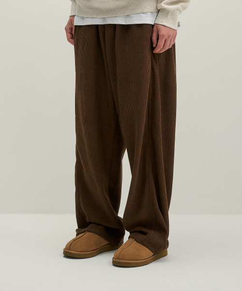 그노크(GNOK) (기모)커브드 코듀로이 와이드 팬츠[브라운] - 사이즈 & 후기 | 무신사