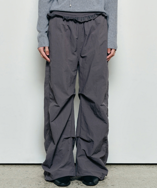 닉앤니콜(NICK&NICOLE) RUFFLE LACE PARACHUTE PANTS_CHARCOAL - 사이즈 & 후기 | 무신사