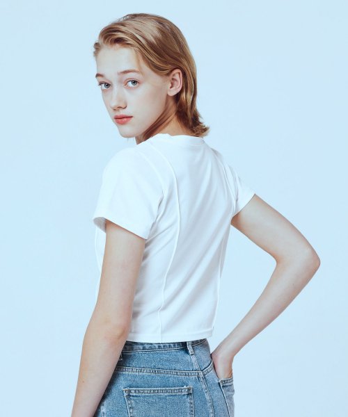 MUSINSA | ETRE AU SOMMET Double Pintuck Logo Half Tee (White)