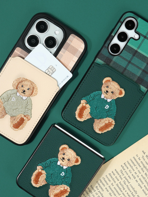 MUSINSA | DESIGNSKIN iPhone 15/14 Classic Embroidery Pocket Case ver.2 ...
