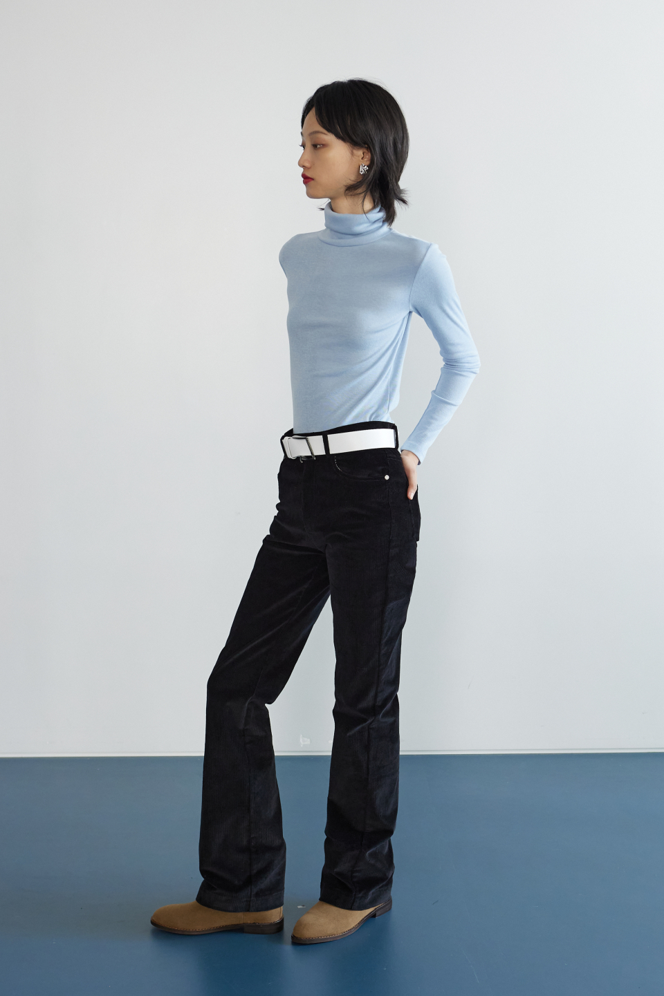 BASIC TURTLE NECK TOP PALE BLUE - 감도 깊은 취향 셀렉트샵 29CM