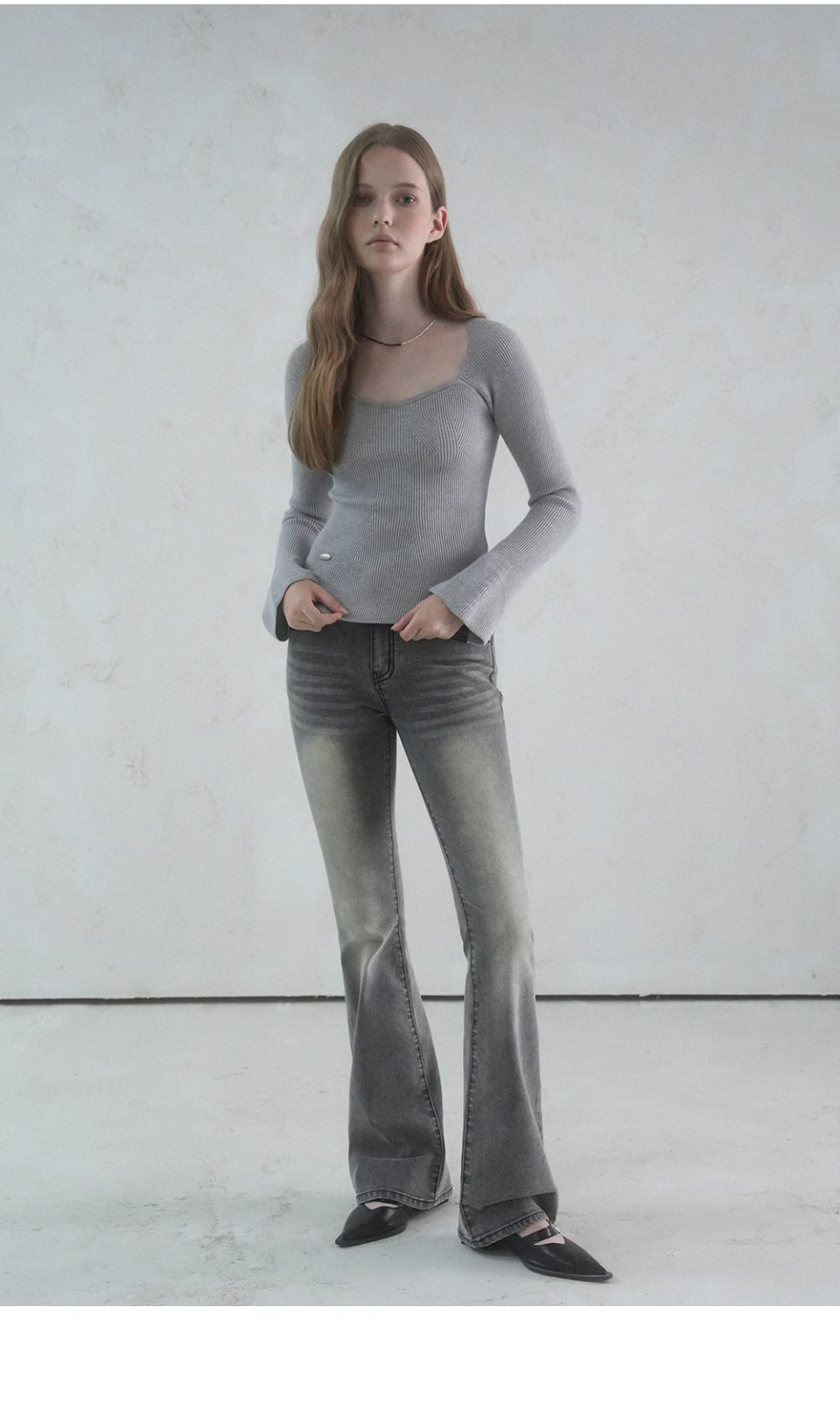 비바셔스(VIVACIOUS) Manon Heart-line Slit Knit - 4COL - 사이즈 & 후기 | 무신사