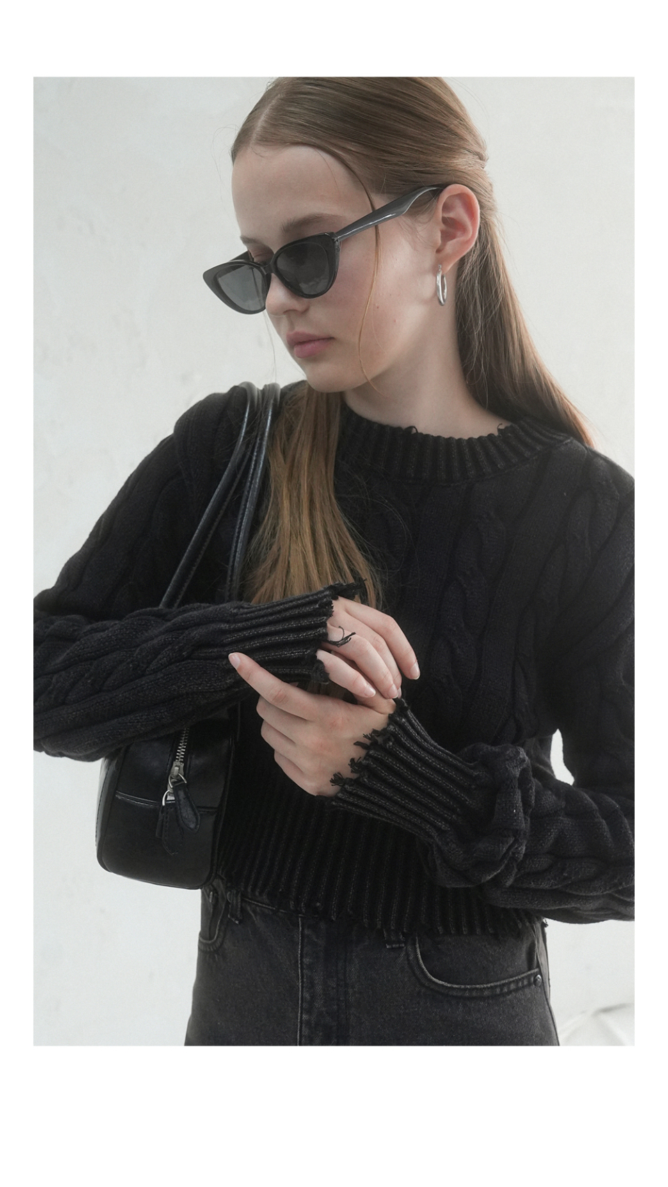 Erica Round Damage Knit - 3COL - 감도 깊은 취향 셀렉트샵 29CM