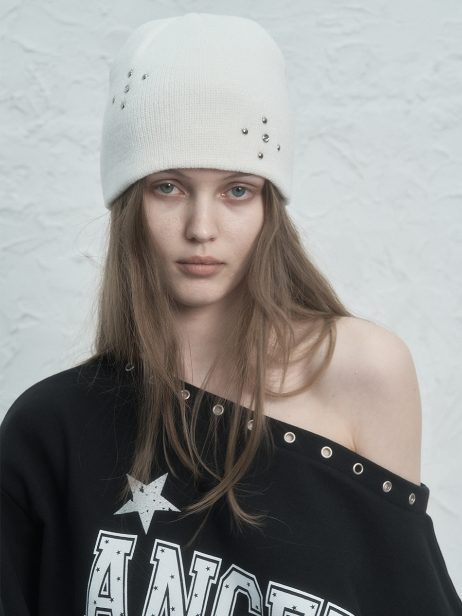 MUSINSA公式 | SETUPEXE STUDDED BEANIE / IVORY