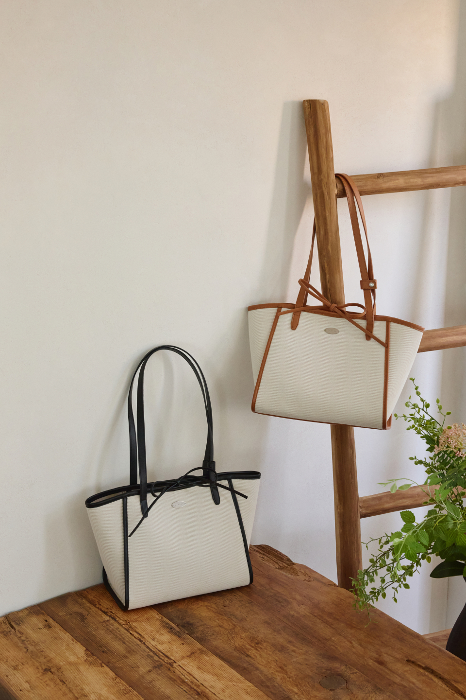 MUSINSA公式 | J.ESTINA FASCIA Canvas MD Shoulder TA (JHNEHA5BS235TA270)
