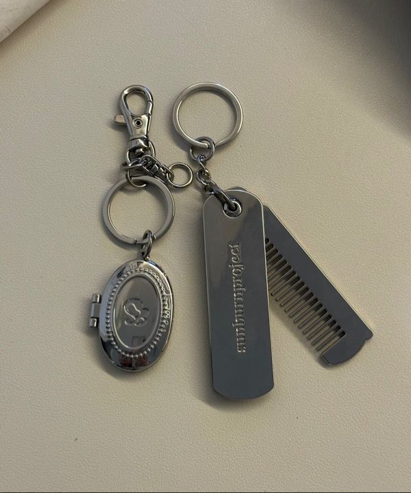 MUSINSA | SUNBURN PROJECT Sunburn Mirror Keyring (SILVER)