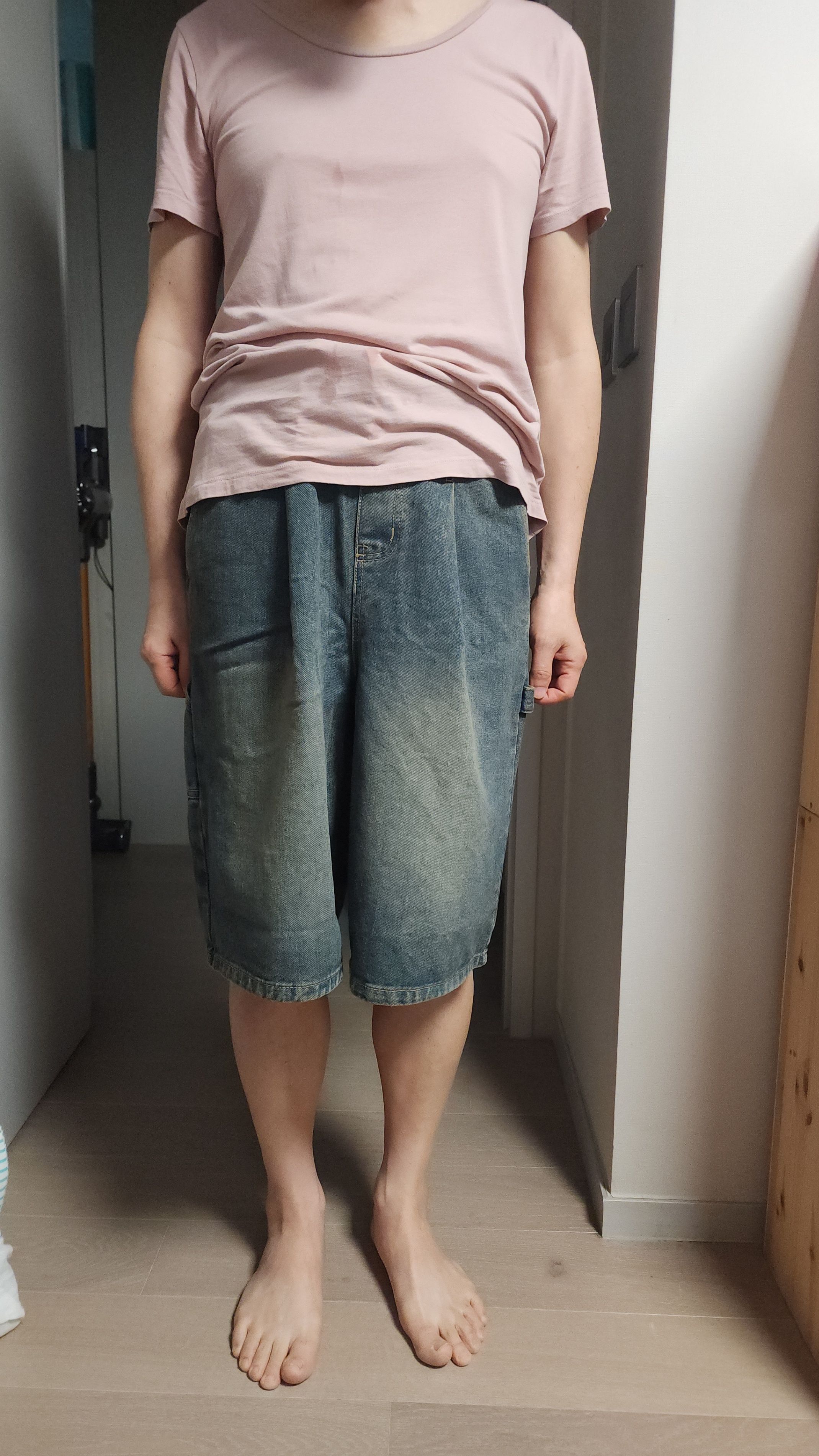 MUSINSA | LEMAIN SECOND Bermuda Wide One-Tuck Carpenter Denim Banding Shorts [Sand Blue]