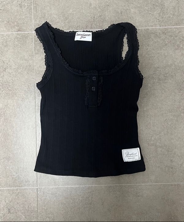 MUSINSA公式 | ZEROPLANET Kelsey Button Sleeveless [BLACK]