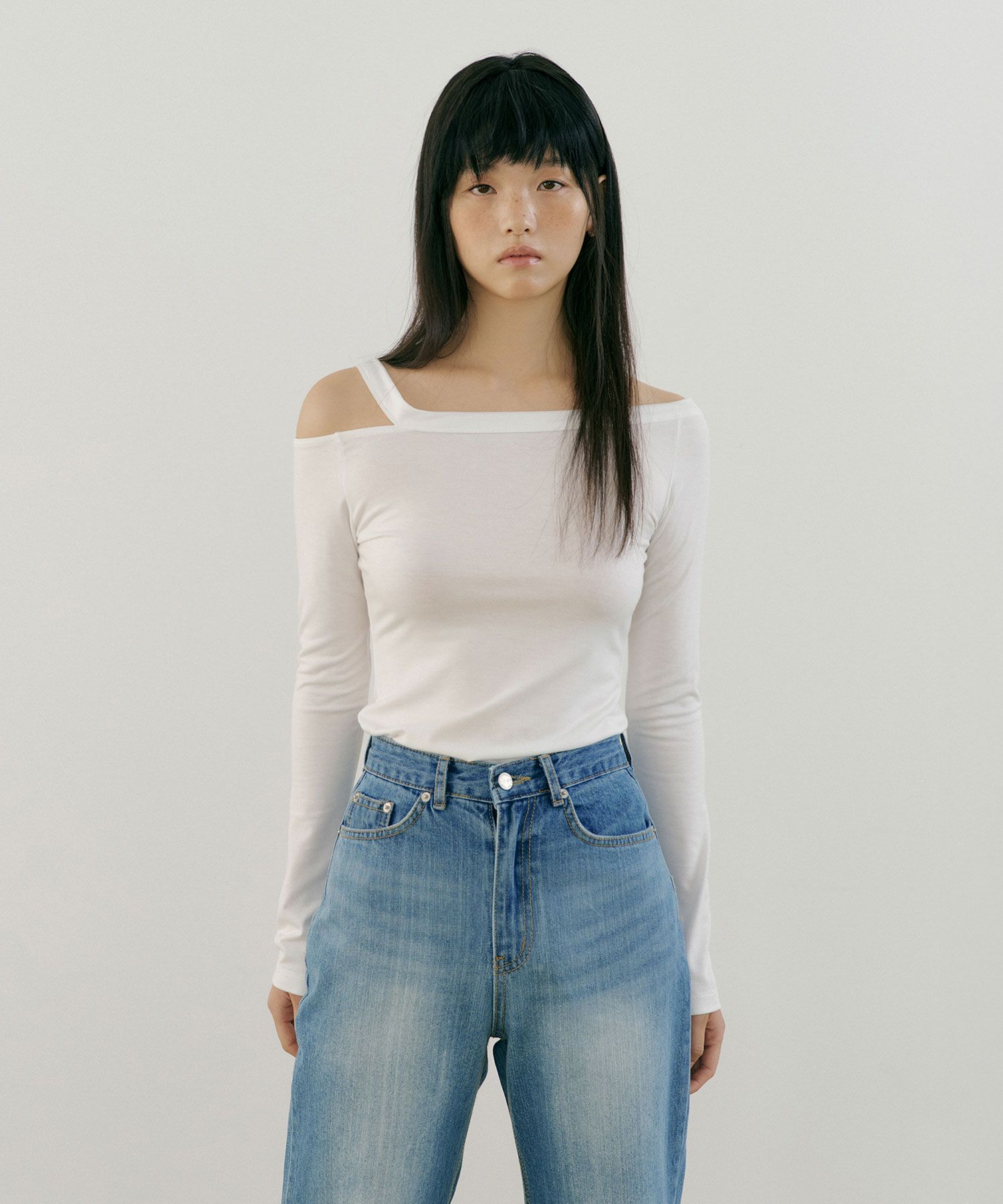 MUSINSA | LUCIR ZU Cut Line Sleeves (white)