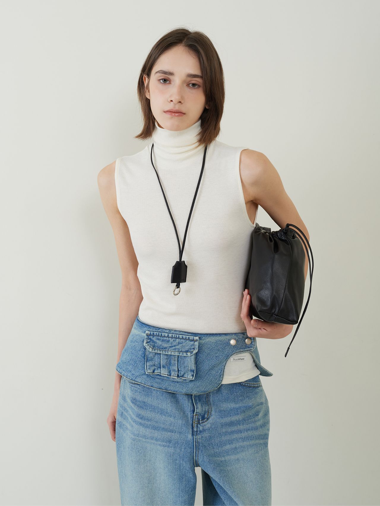 MUSINSA | FROMWHERE Pull Over Sleeveless T-Shirt Ivory