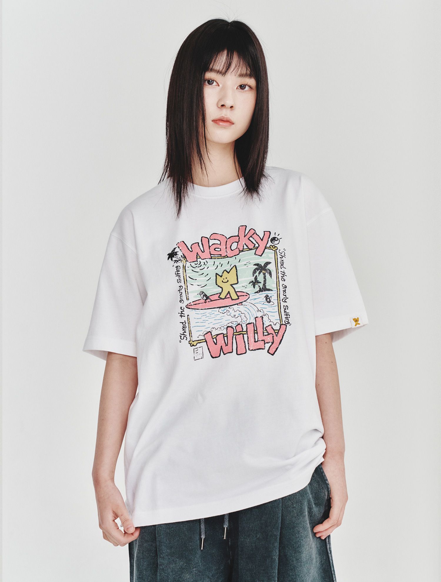 MUSINSA公式 | WACKY WILLY Kiki Vacation Graphic Short Sleeve T-Shirt White
